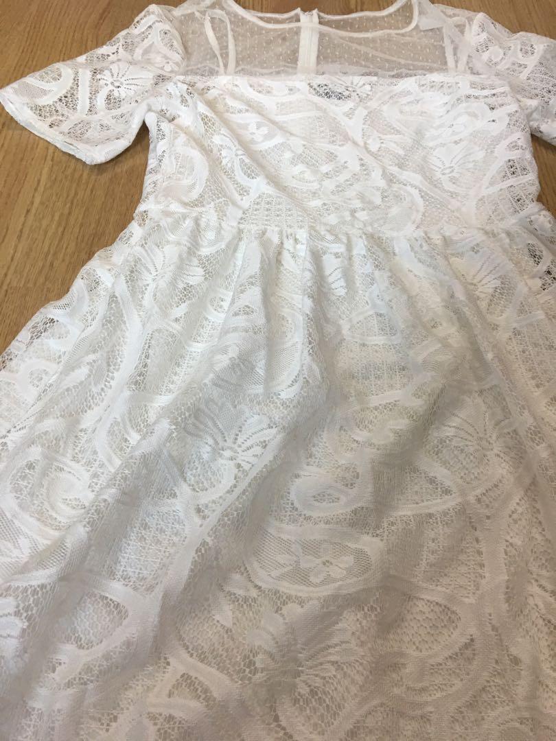 Auth Miss Selfridge Lace Mech Panel cream dress, Women's Fashion ...