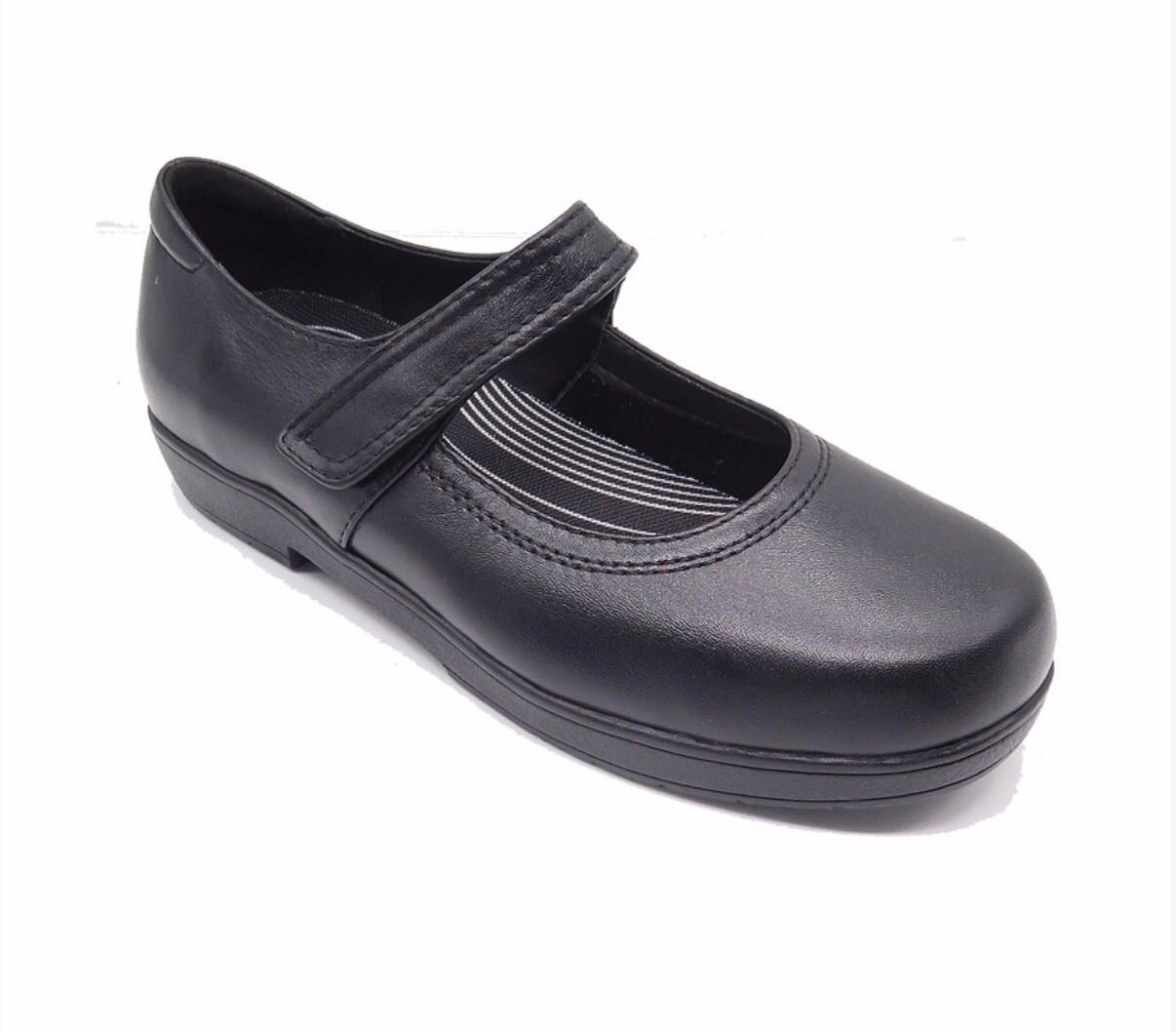 Black shoes, wide/broad front., Women's Fashion, Activewear on Carousell