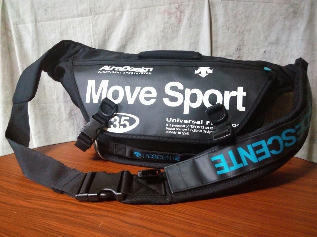 Descente Move Sports Messenger Bag, Men's Fashion, Bags, Sling Bags on ...