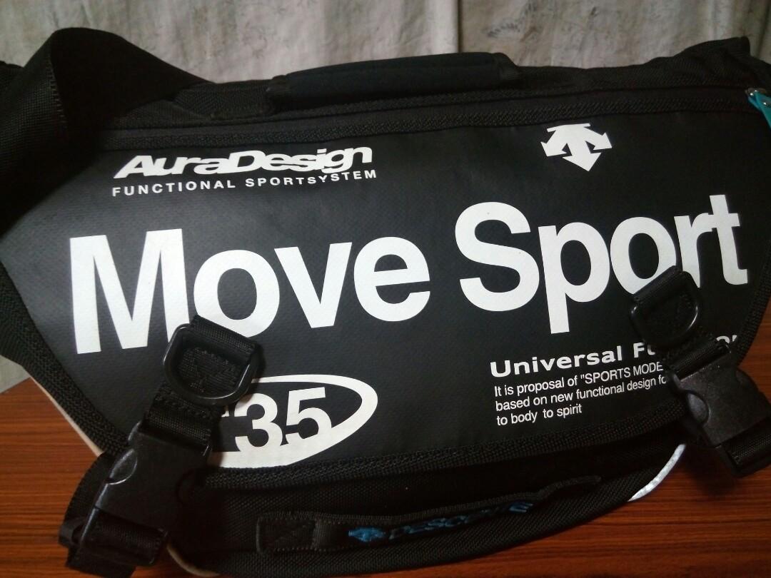 Descente Move Sports Messenger Bag, Men's Fashion, Bags, Sling Bags on ...