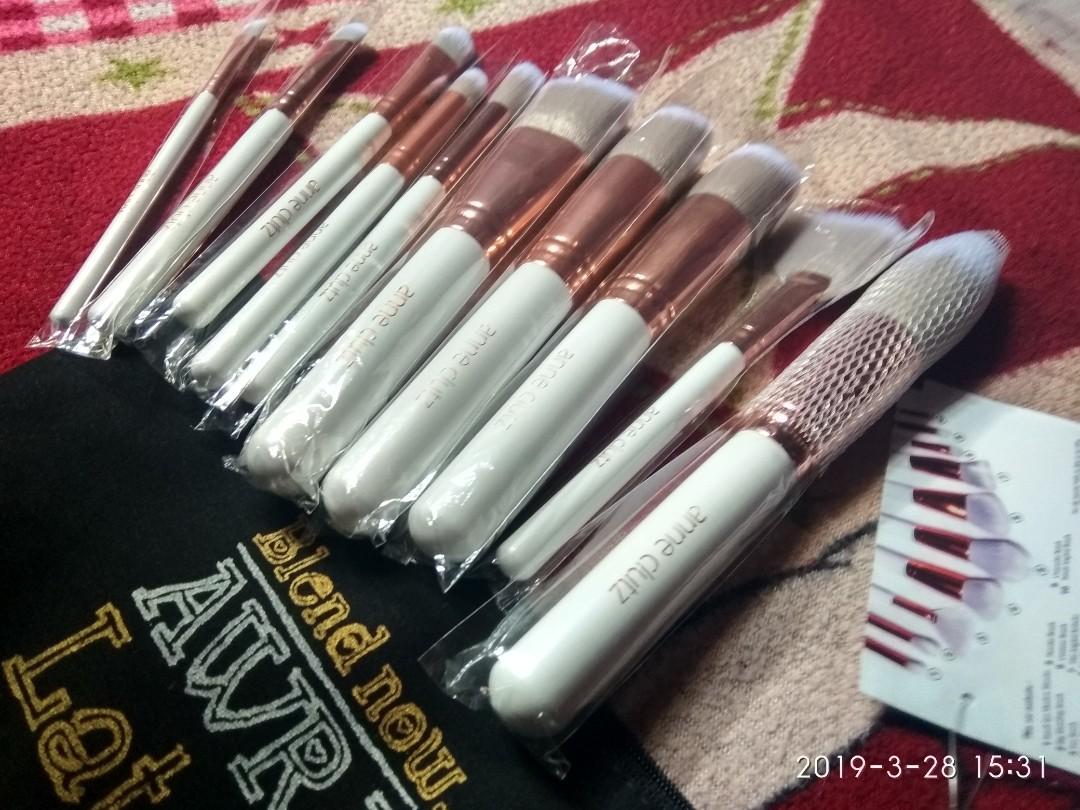 Anne Clutz Brushes, Beauty & Personal Care, Face, Makeup on Carousell