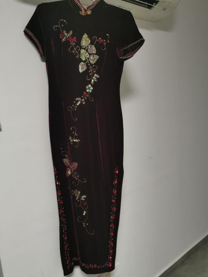 Stretchable Burgendy Cheong Sam, Women's Fashion, Muslimah Fashion ...
