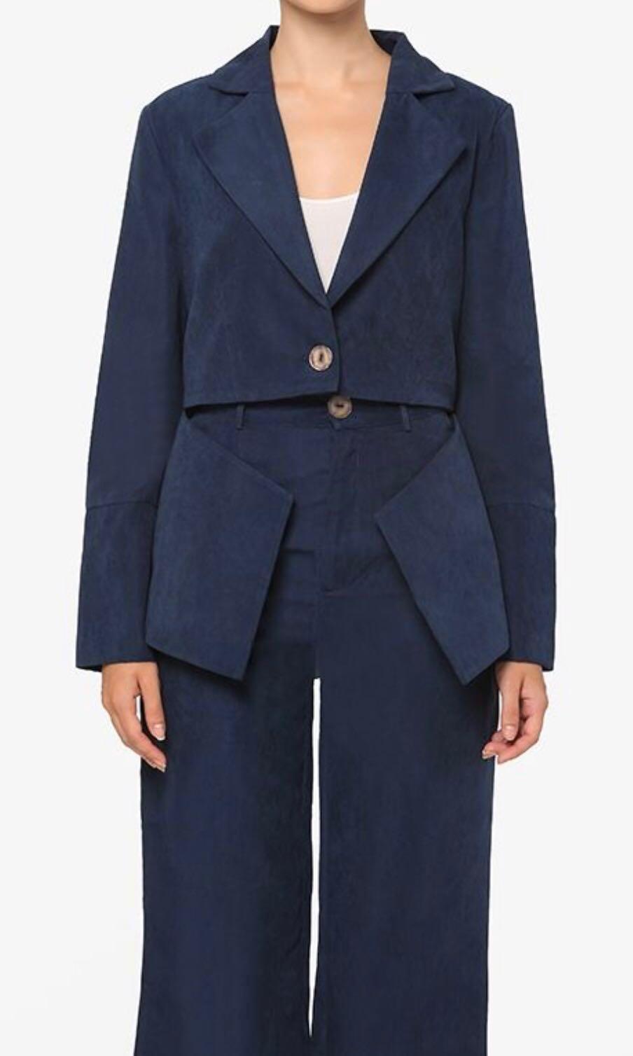 Min Luna x FV Blazer, Women's Fashion, Tops, Blouses on Carousell