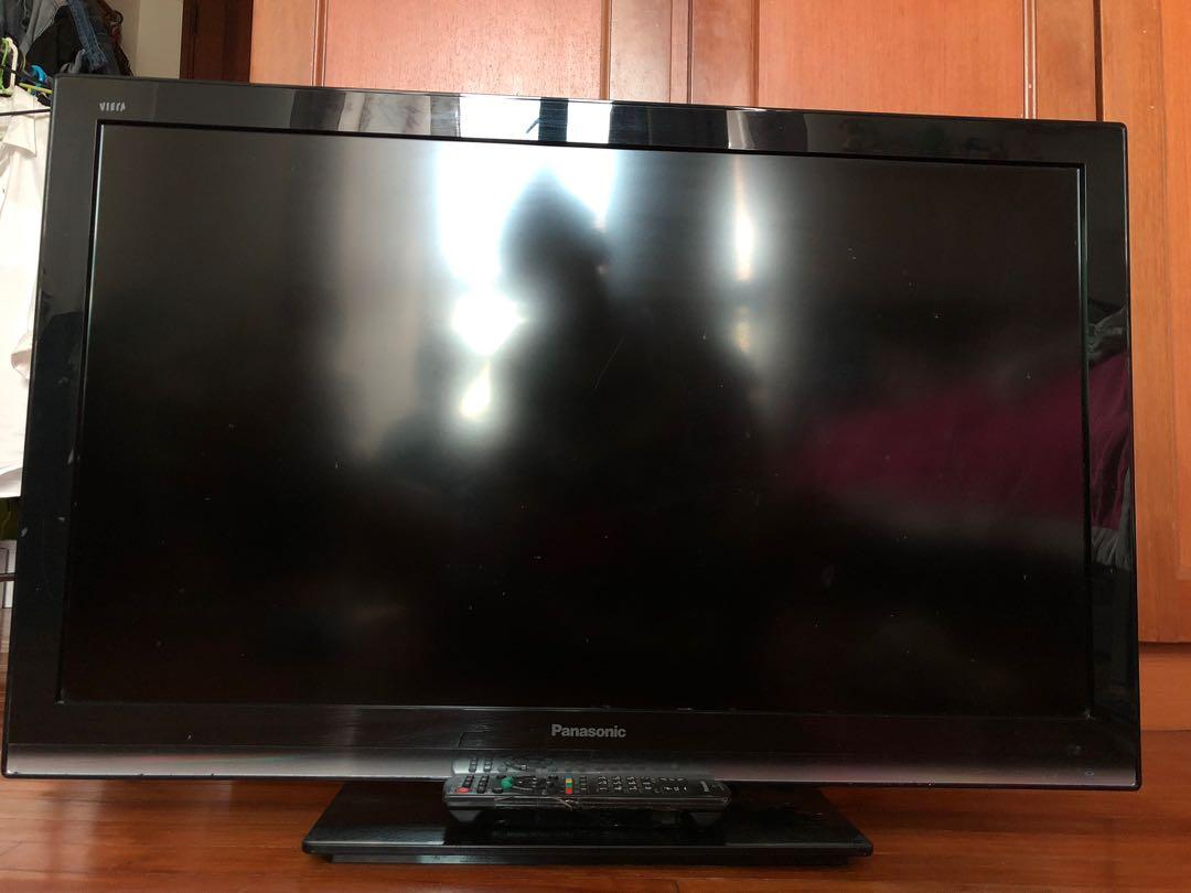 Panasonic Viera LED TV 32 inches, TV & Home Appliances, TV ...