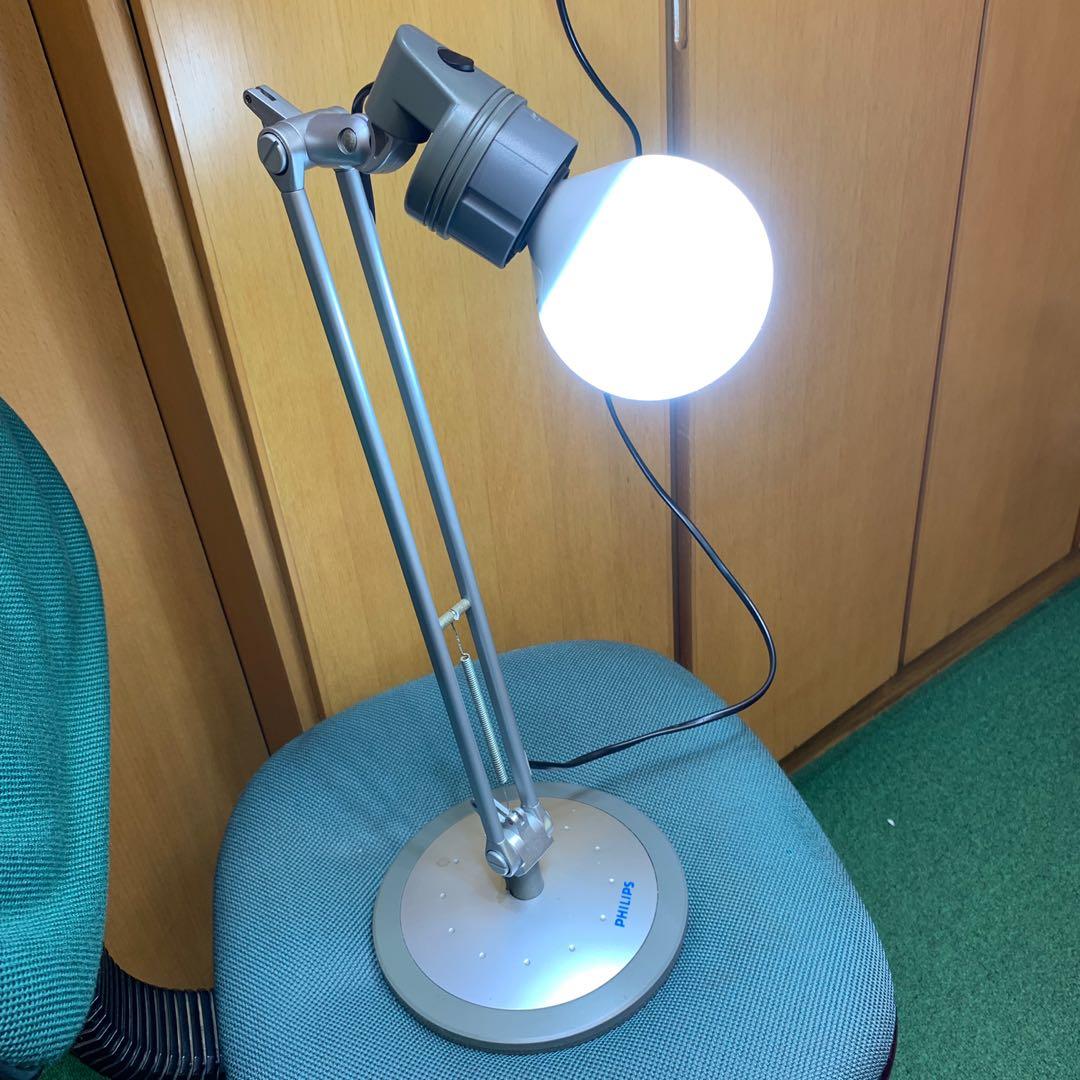 Philips Desk Lamp 飛利浦 枱燈 #MTRtst, 傢俬＆家居, 燈飾及風扇, 燈飾 - Carousell