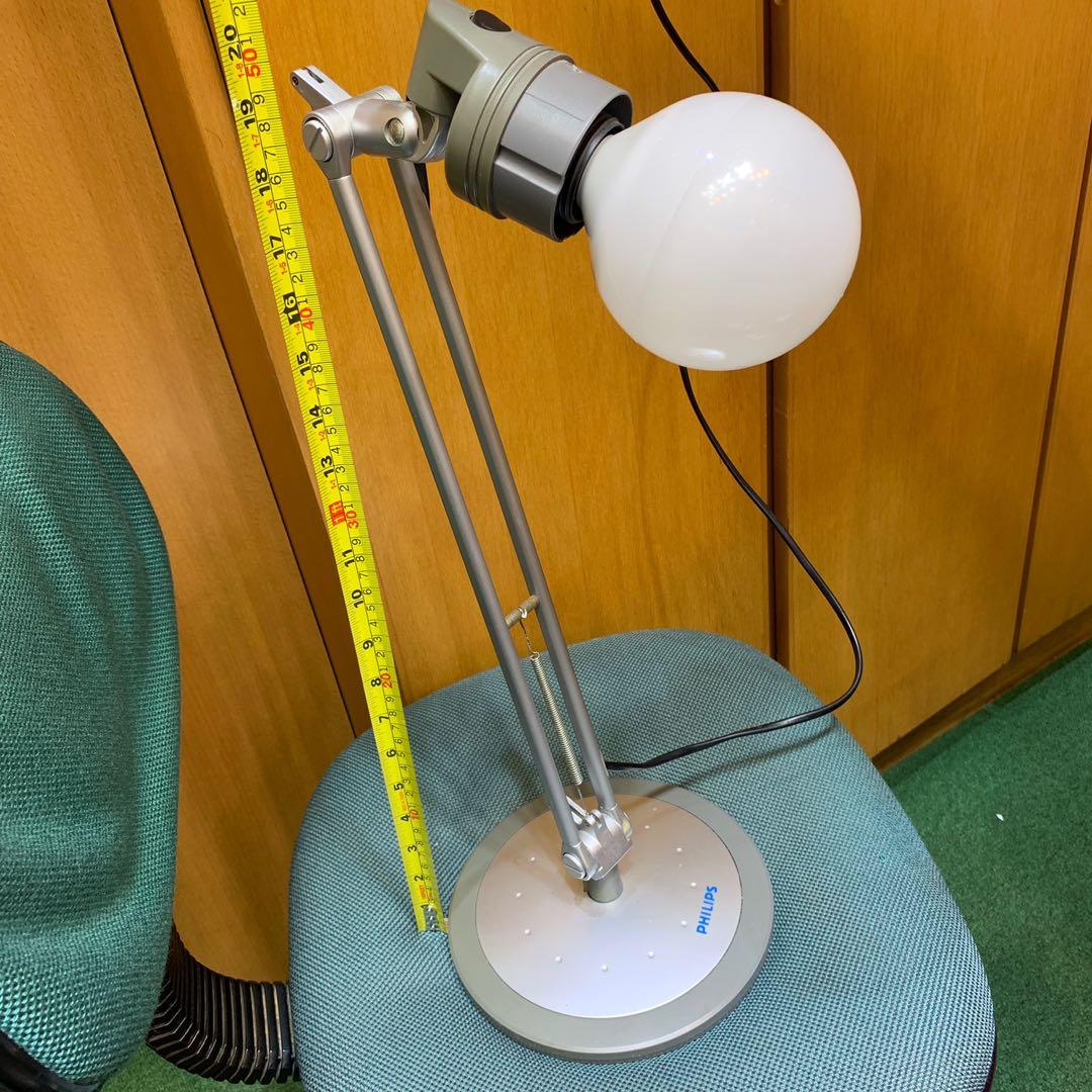 Philips Desk Lamp 飛利浦 枱燈 #MTRtst, 傢俬＆家居, 燈飾及風扇, 燈飾 - Carousell