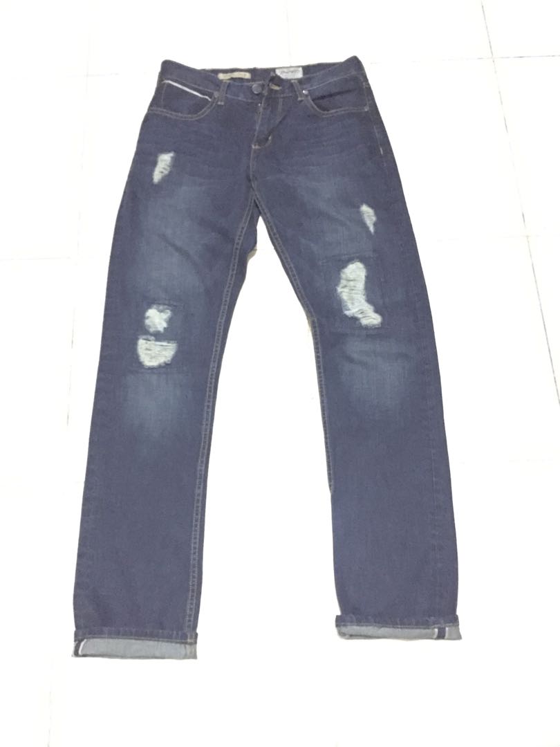 Ripped Jeans Selvedge Wrangler, Fesyen Pria, Pakaian , Bawahan di Carousell