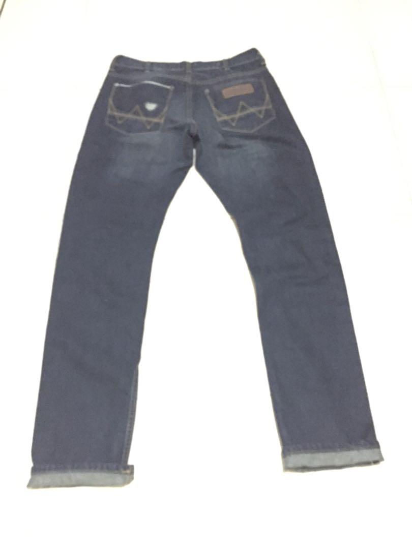Ripped Jeans Selvedge Wrangler, Fesyen Pria, Pakaian , Bawahan di Carousell