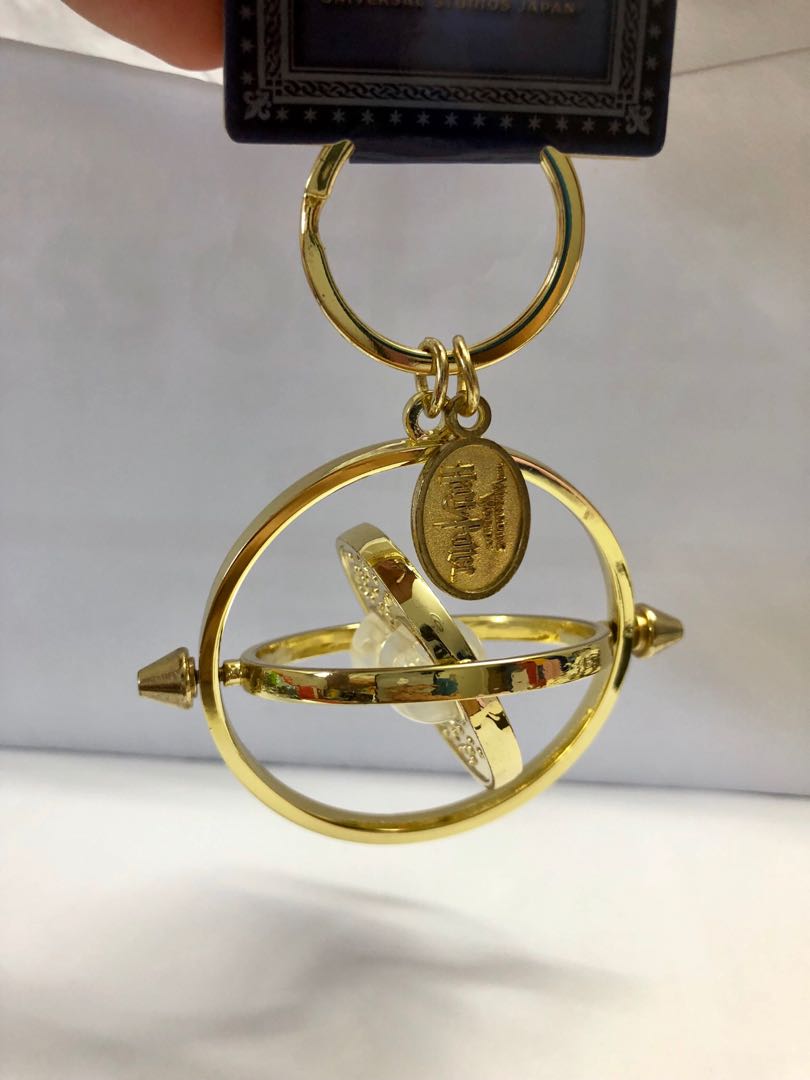 USJ Time Turner keychain, Everything Else on Carousell