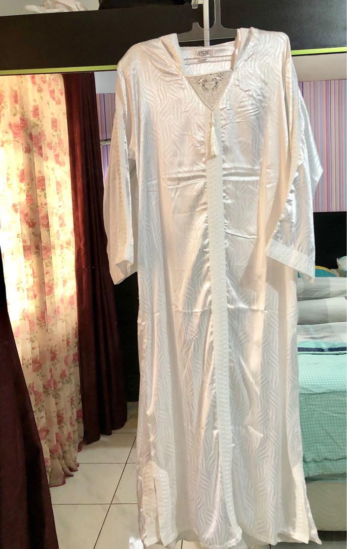 Abaya Arab, Fesyen Wanita, Pakaian Wanita, Gaun & Rok di Carousell