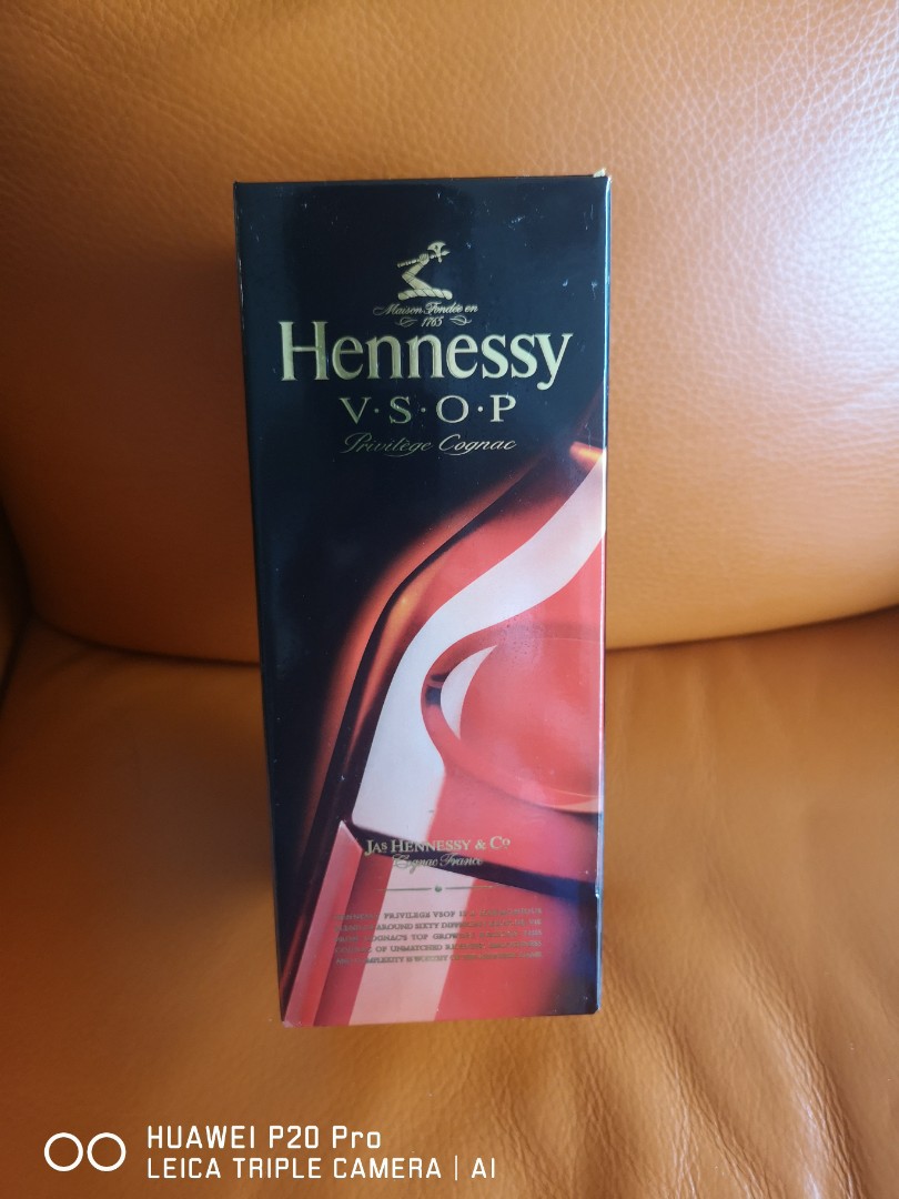 Hennessy VSOP, 嘢食 & 嘢飲, 酒精飲料 - Carousell
