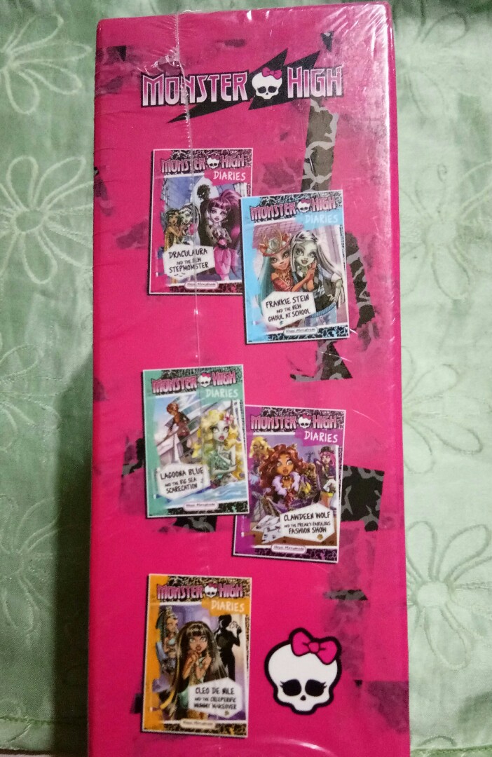 MONSTER HIGH DIARY COLLECTION, Hobbies & Toys, Books & Magazines ...