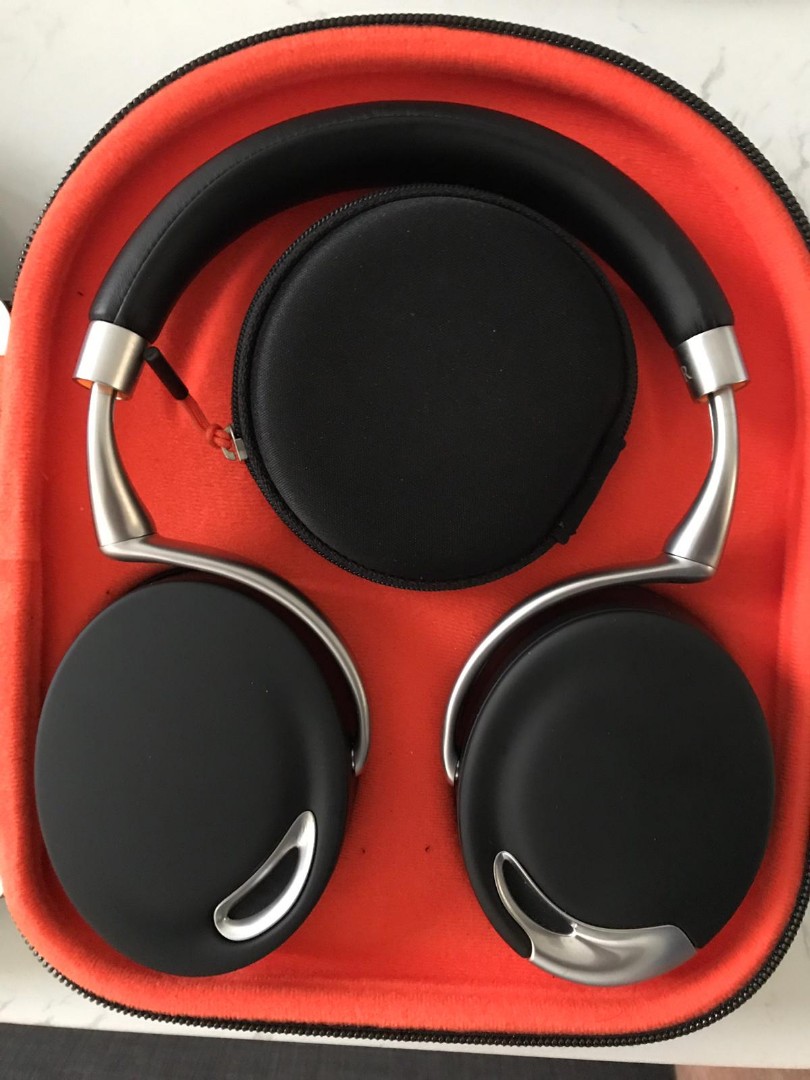 Parrot Zik 1, Audio, Other Audio Equipment on Carousell