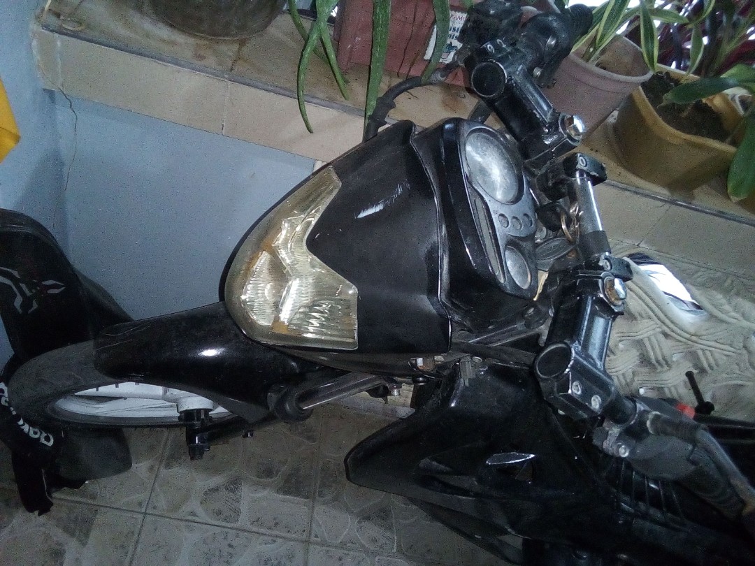 RUSI EXTREME 100, Motorbikes on Carousell