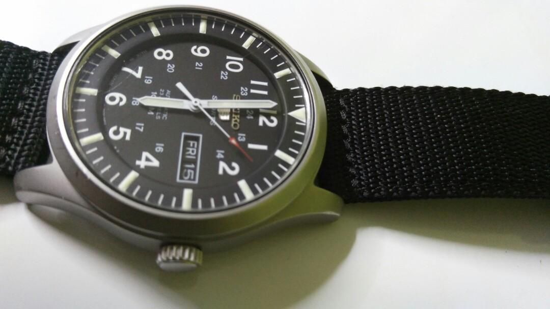 SEIKO 5 Sports SNZG15 Automatic Black (p3,000), Men's Fashion, Watches ...