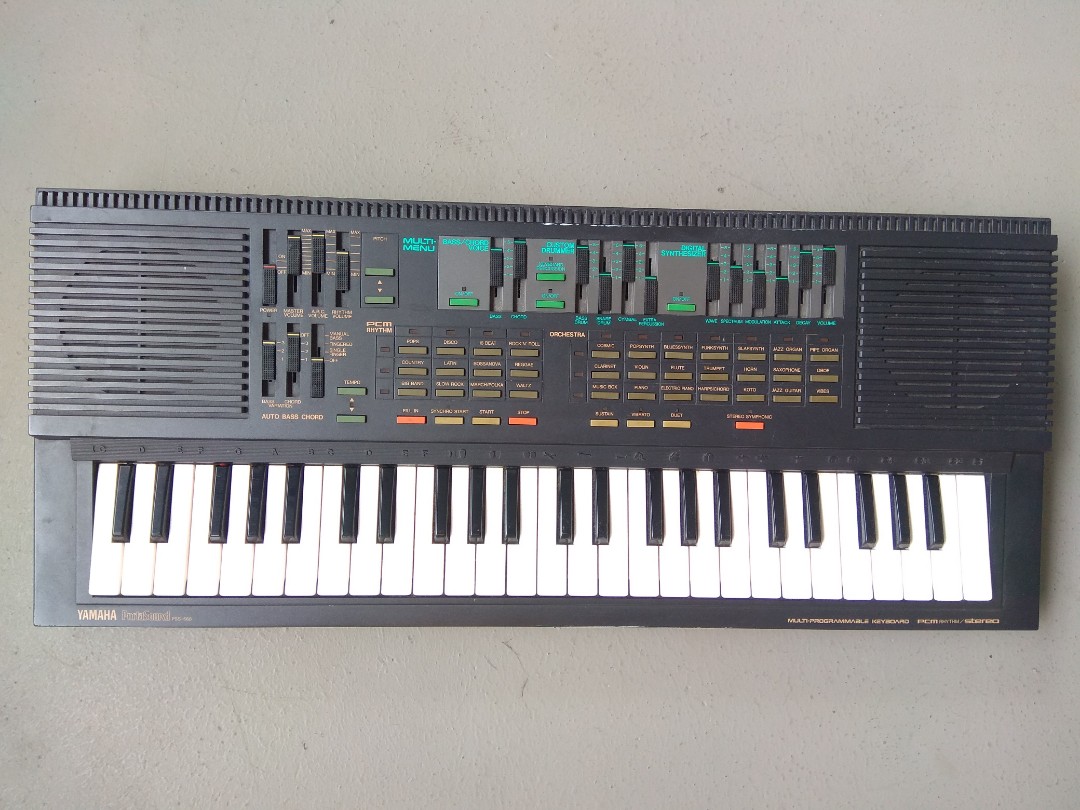 Vintage Yamaha Portasound PSS-560, Hobbies & Toys, Music & Media ...