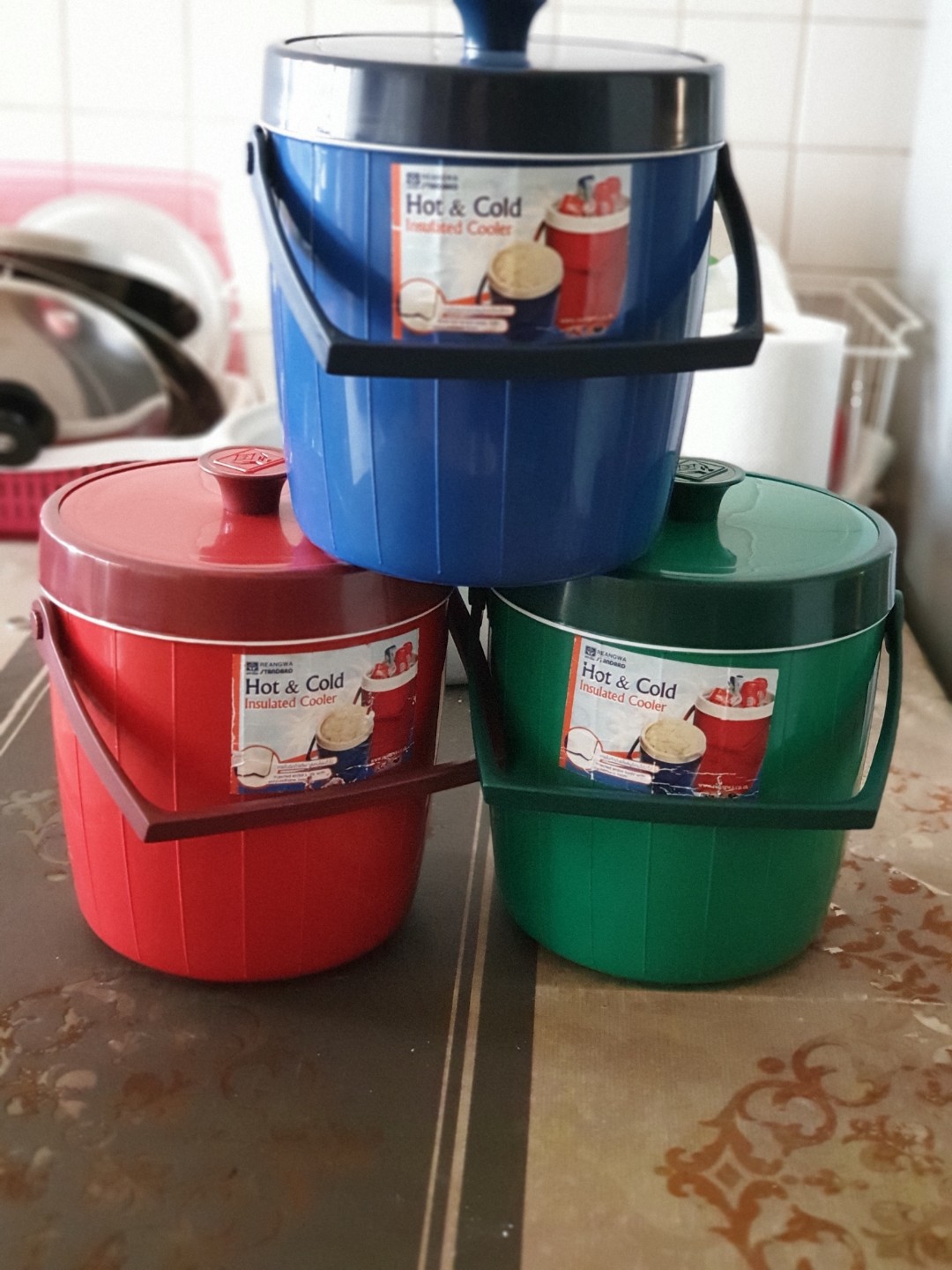 Hot & Cold Insulated Cooler, TV & Home Appliances, Kitchen Appliances ...