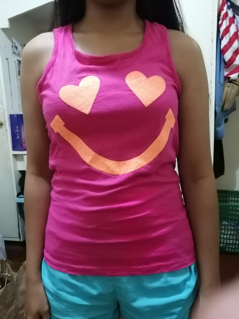 Pink razorback, Women's Fashion, Tops, Others Tops on Carousell