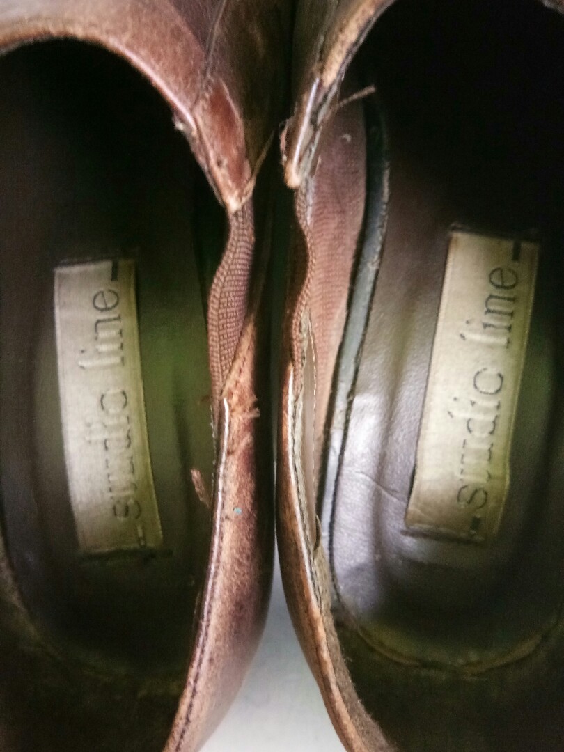 Sepatu studio line kulit asli, Fesyen Wanita, Sepatu di Carousell