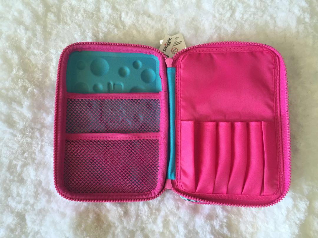 Smiggle Hardtop Pencil Case & Eraser SET, Babies & Kids, Baby Nursery ...
