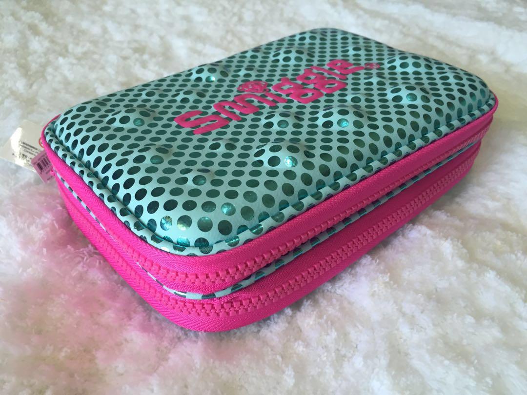 Smiggle Hardtop Pencil Case & Eraser SET, Babies & Kids, Baby Nursery ...