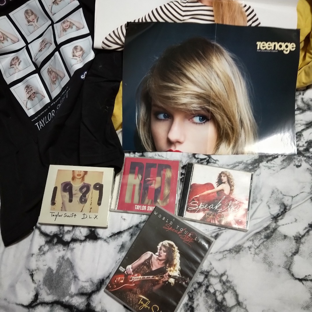 Taylor Swift Deluxe Albums and Merchandise Bundle, Hobbies & Toys ...