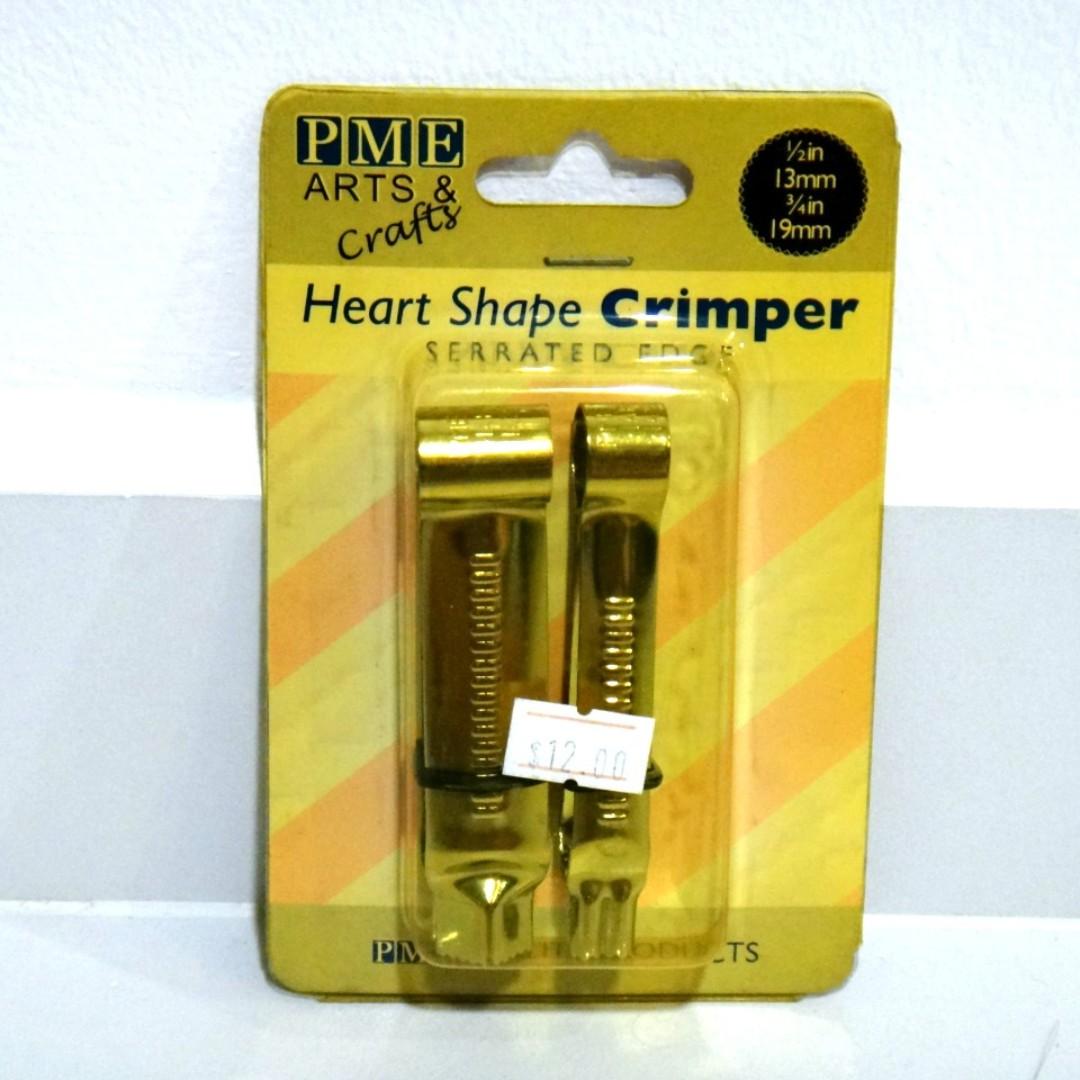 Decorate Fondant Covered cakes with nice borders with PME Crimper Heart ...