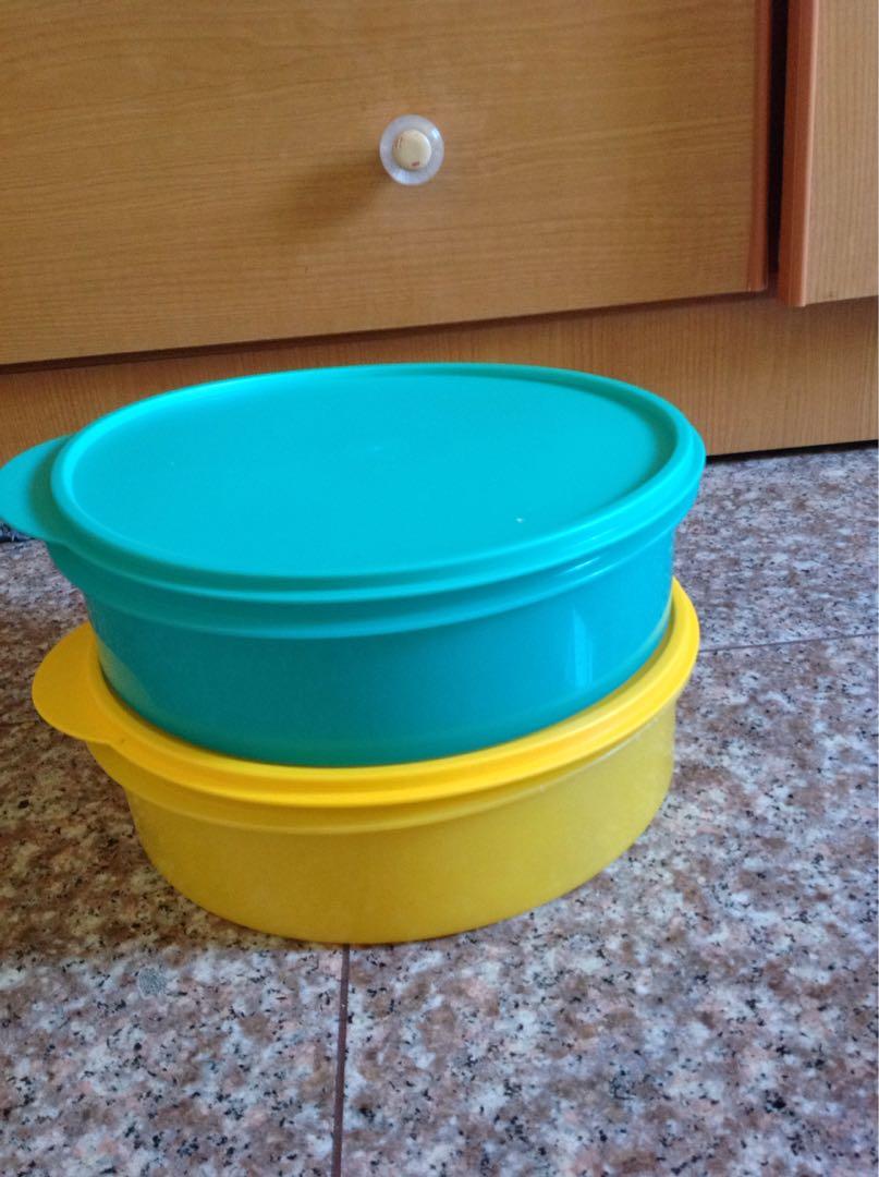 Tupperware big round Container, Home Appliances, Kitchenware on Carousell