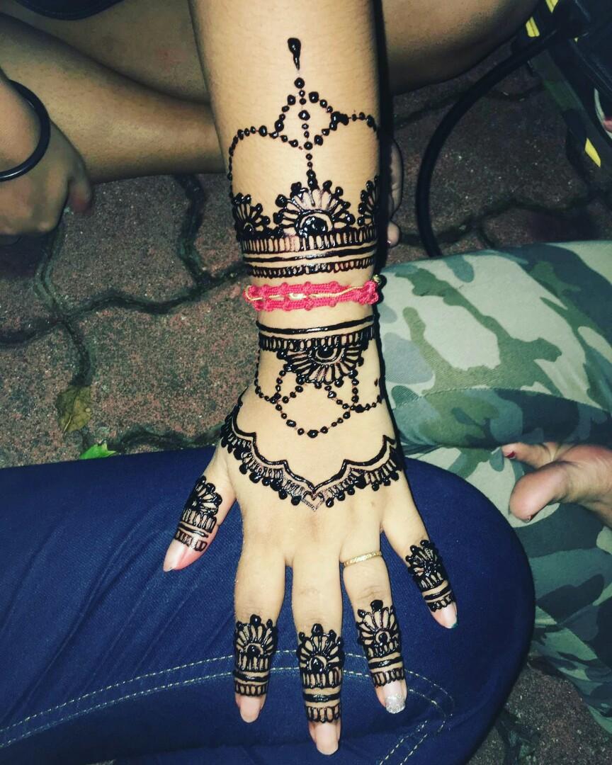 Henna raya, Beauty & Personal Care, Hands & Nails on Carousell