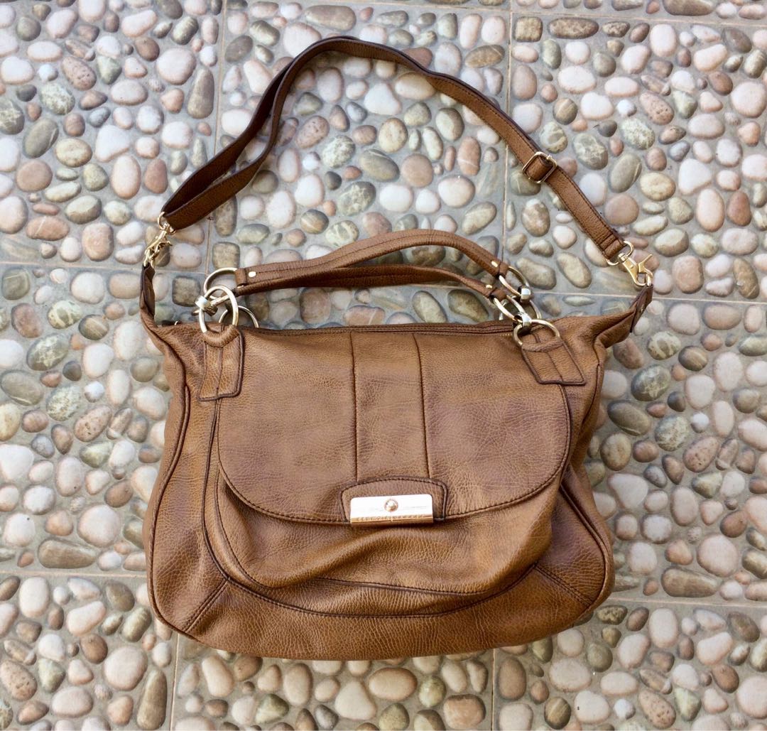 Preloved Genuine Leather Ssamzie 2Way Bag, Women's Fashion, Bags ...