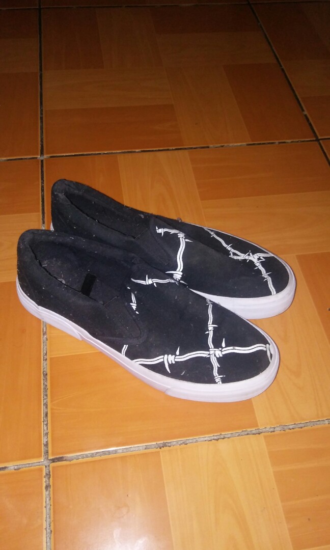 Bench sneaker (Original), Men's Fashion, Footwear, Sneakers on Carousell