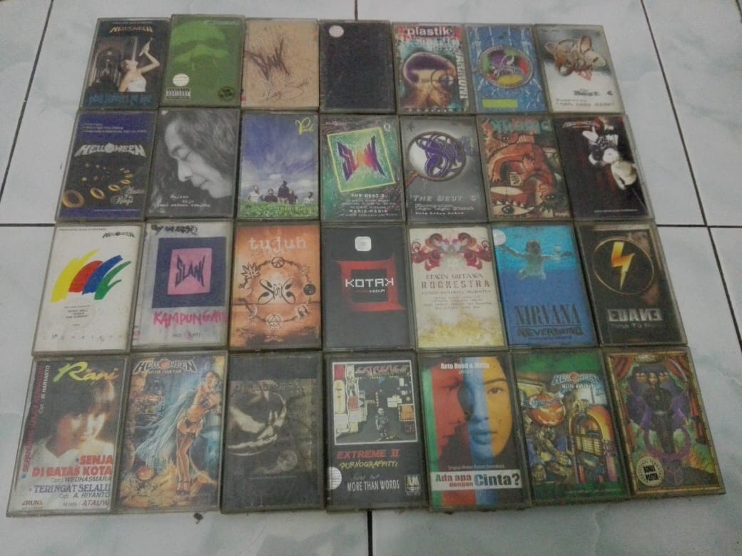 Kaset Pita, Musik & Media, CD, DVD & Lainnya di Carousell