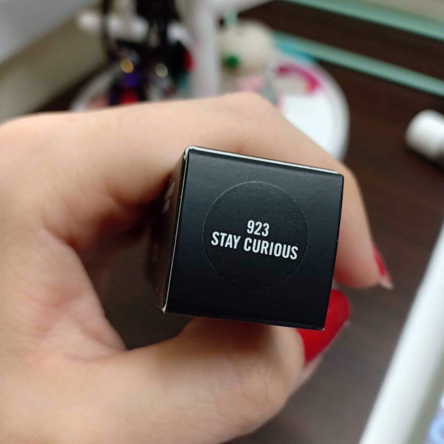 MAC 923 Stay Curious, Beauty & Personal Care, Face, Makeup on Carousell