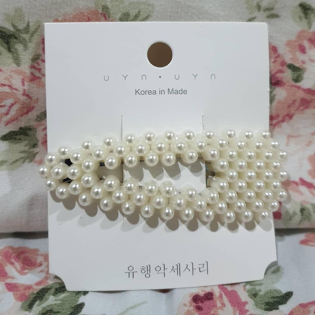 PEARL hairclips 3 for 100, Women's Fashion, Watches & Accessories, Hair ...