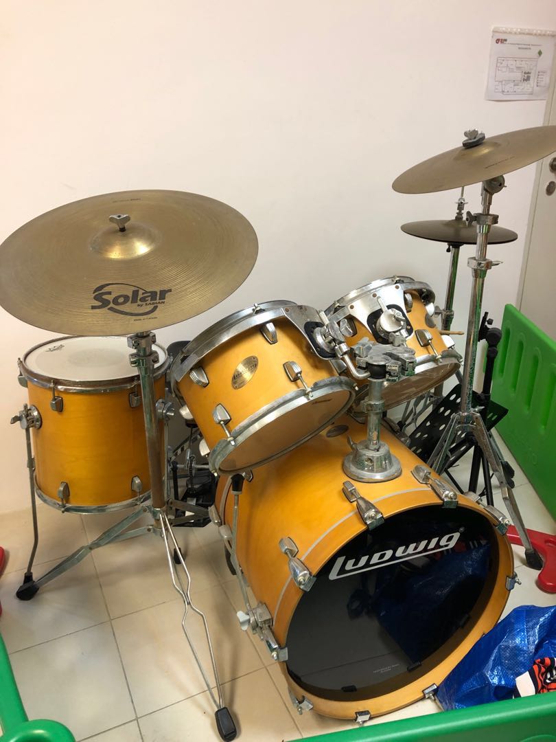 Full drum set, Hobbies & Toys, Music & Media, Musical Instruments on ...