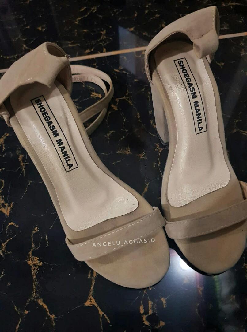 SHOEGASM MANILA BLOCK HEELS, Women's Fashion, Footwear, Shoe inserts on ...