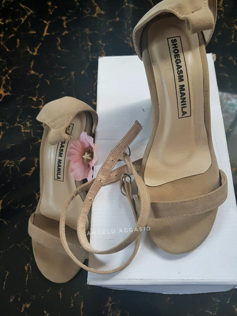 SHOEGASM MANILA BLOCK HEELS, Women's Fashion, Footwear, Shoe inserts on ...