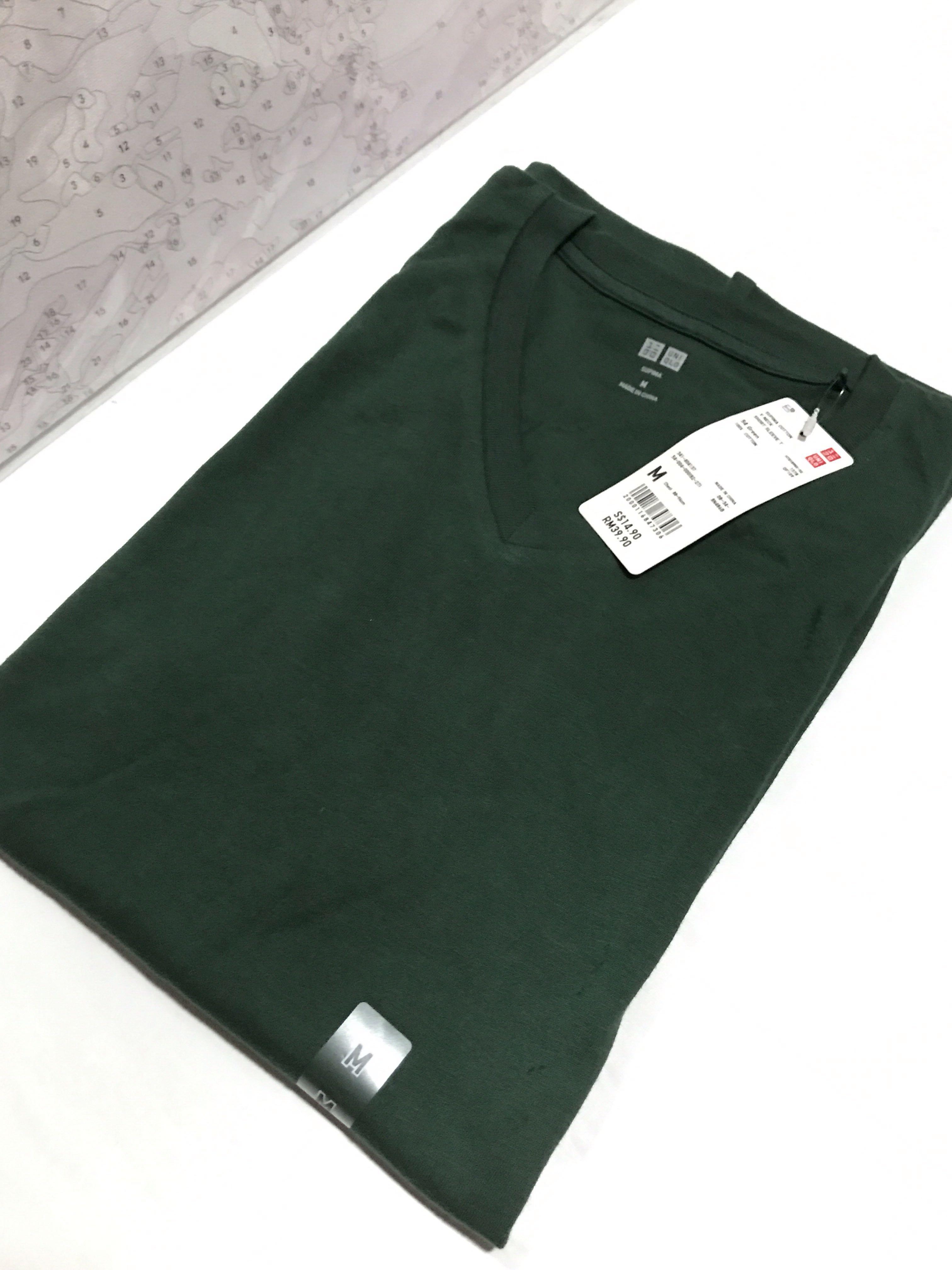 Uniqlo green T-Shirt, Men's Fashion, Tops & Sets, Tshirts & Polo Shirts ...
