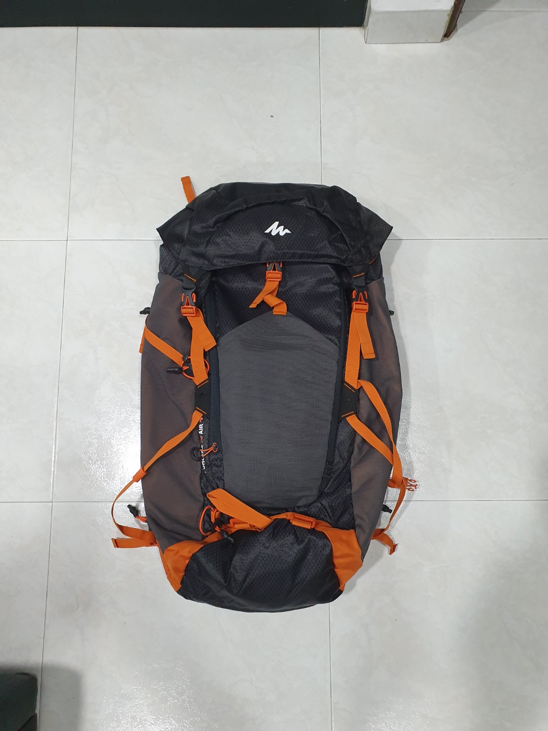Forclaz 40 Air+ Backpack, Men's Fashion, Bags, Backpacks on Carousell
