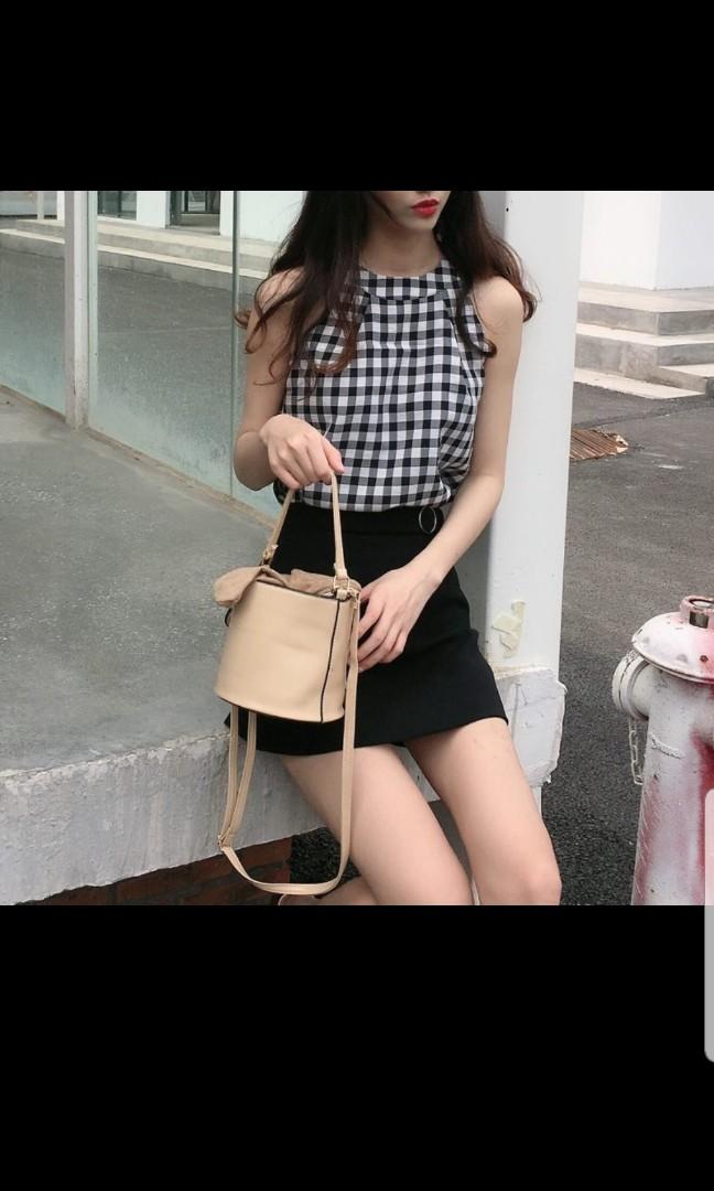 PO Checkered Halter Top, Women's Fashion, Tops, Sleeveless on Carousell