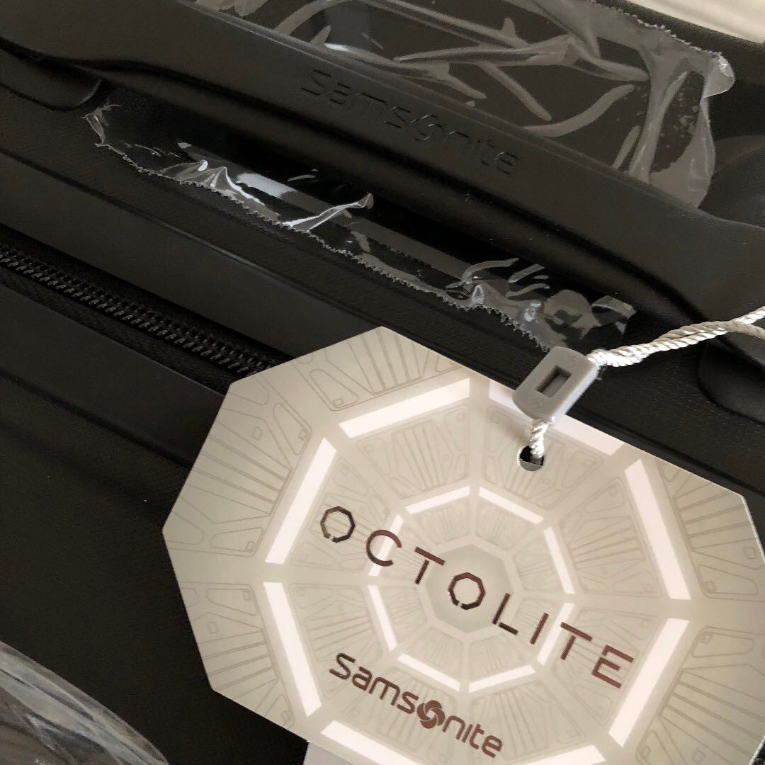 Samsonite Octolite Spinner 68cm [25inches] Black, Hobbies & Toys ...