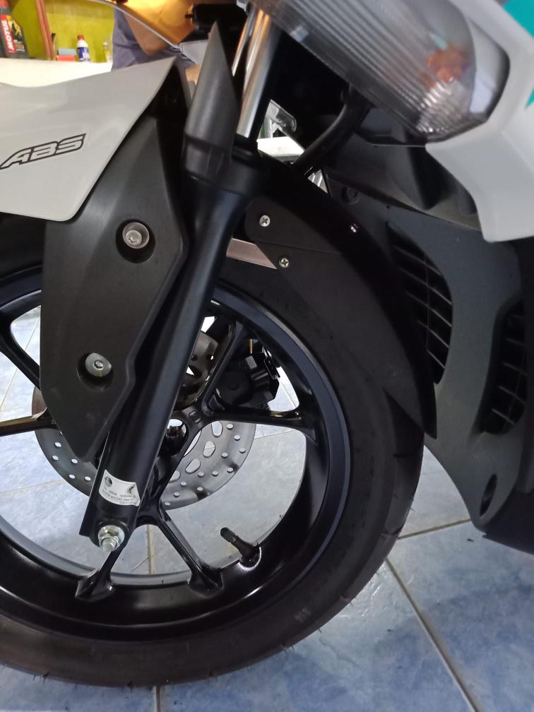 Yamaha Aerox - Front Fender Extension, Motorcycles, Motorcycle ...