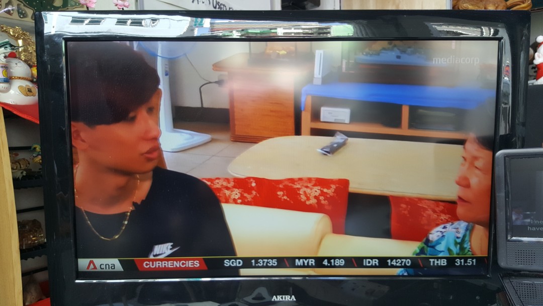 Akira 32 inch LCD TV with remote controler, TV & Home Appliances, TV ...