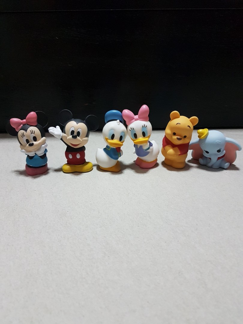 Disney Friends Mickey Mouse Minnie Donald Duck Daisy Dumbo Pooh Mouse
