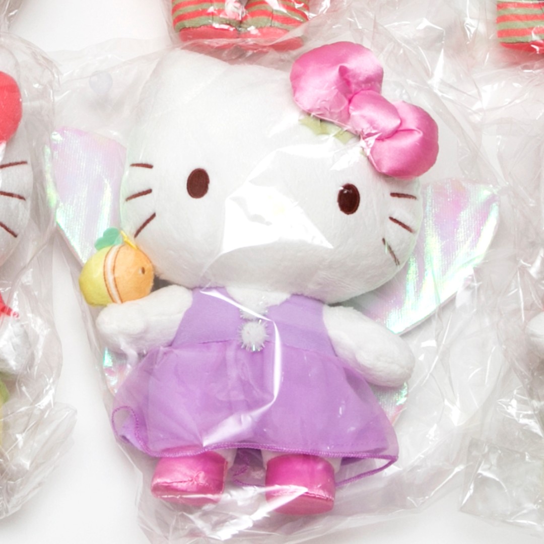 Hello Kitty & Sanrio Friends Plush Toy - Single Firefly Hello Kitty ...