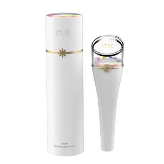 IZ*ONE Official Light Stick (Lightstick) 官方手燈, 興趣及遊戲, 收藏品及紀念品, 韓流 ...