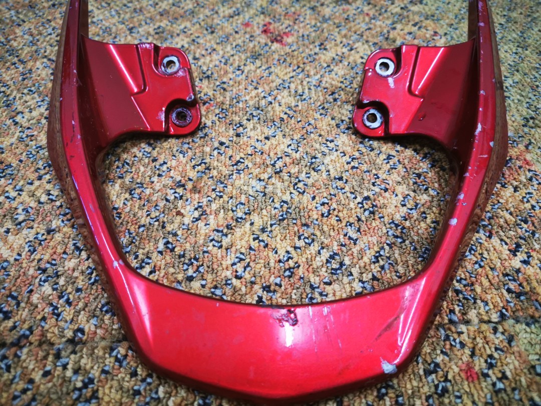 Yamaha LC V1 Spoiler Merah, Auto Accessories on Carousell