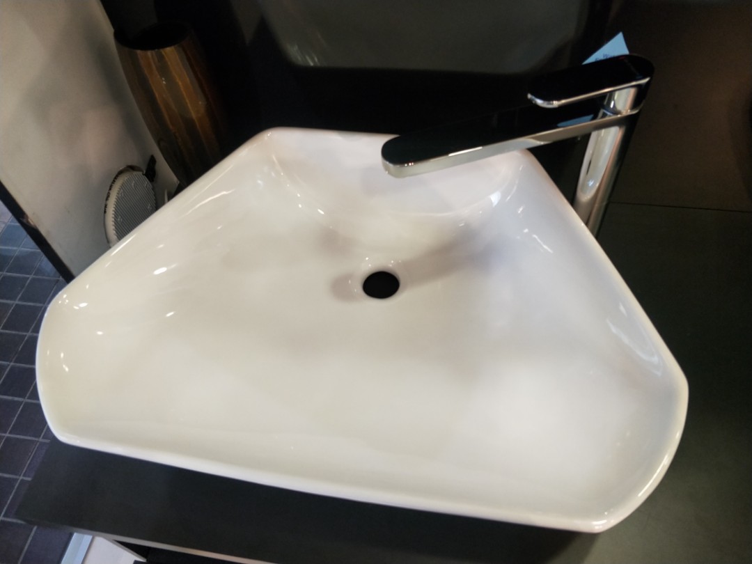 Basin (Display Set), Furniture & Home Living, Bathroom & Kitchen ...