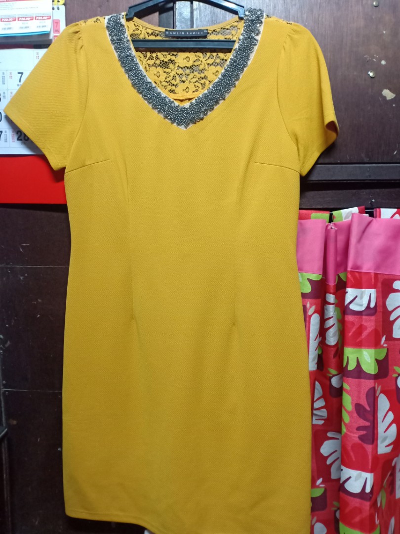 Samlin Mustard Corporate Dress (Preloved), Women's Fashion, Dresses ...