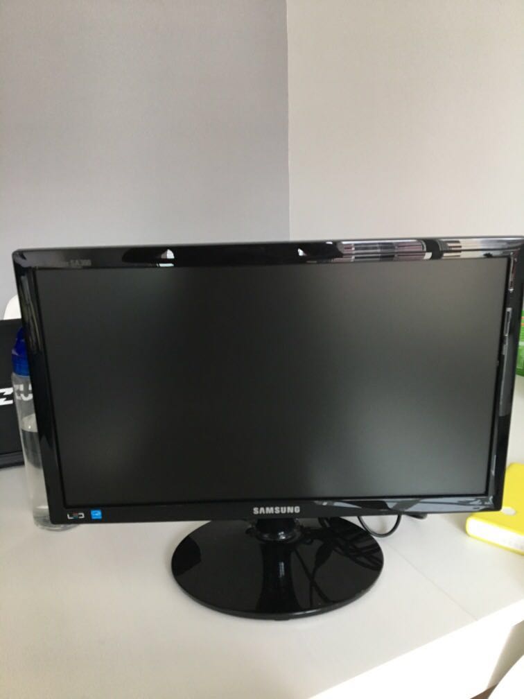 Samsung monitoring screen-19inch, Electronics, Computer Parts ...